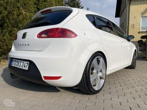 Balts SEAT Leon 2007 Marijampole, ar dzinēja tilpumu 2.00 L un nobraukumu 159 tūkst. km par 7400 €, foto 4 vietnē AUTOMOTO.COM.LV