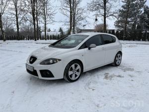 White SEAT Leon 2008 in Bauska, with an engine capacity of 2.00 L and mileage of 262 thousand km for 3900 €, photo  on AUTOMOTO.COM.LV