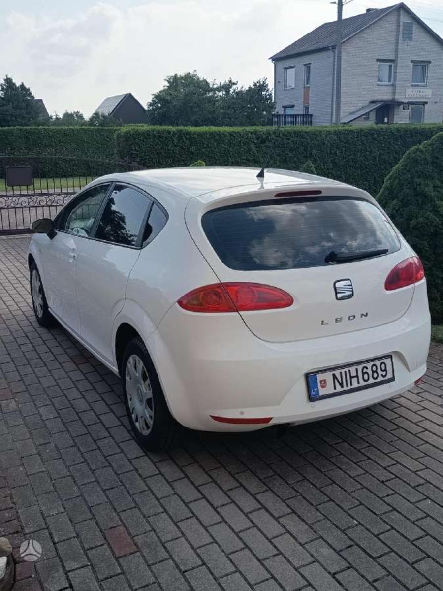Balts SEAT Leon 2008 Kauņa, ar dzinēja tilpumu 1.90 L un nobraukumu 271 tūkst. km par 1699 €, foto 5 vietnē AUTOMOTO.COM.LV