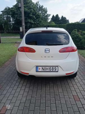 Balts SEAT Leon 2008 Kauņa, ar dzinēja tilpumu 1.90 L un nobraukumu 271 tūkst. km par 1699 €, foto 6 vietnē AUTOMOTO.COM.LV