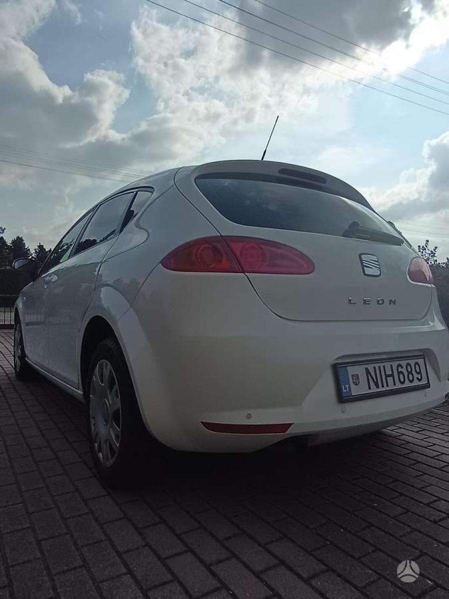 Balts SEAT Leon 2008 Kauņa, ar dzinēja tilpumu 1.90 L un nobraukumu 271 tūkst. km par 1699 €, foto 11 vietnē AUTOMOTO.COM.LV