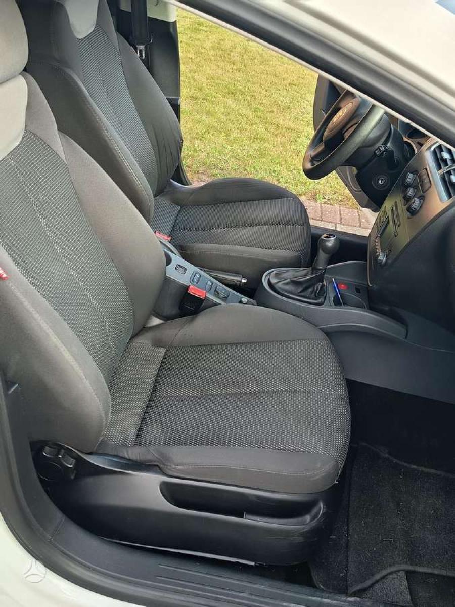 Balts SEAT Leon 2008 Kauņa, ar dzinēja tilpumu 1.90 L un nobraukumu 271 tūkst. km par 1699 €, foto 14 vietnē AUTOMOTO.COM.LV