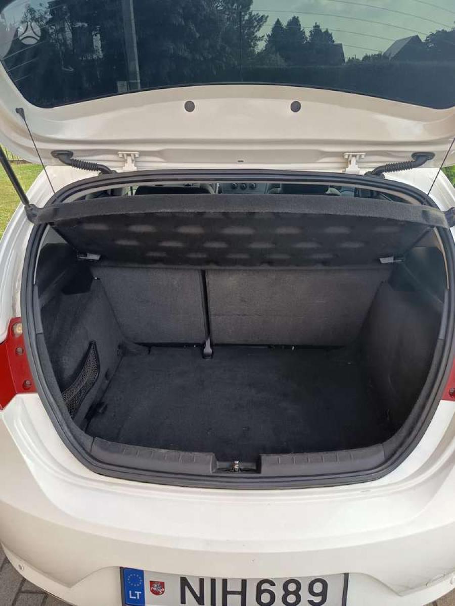 Balts SEAT Leon 2008 Kauņa, ar dzinēja tilpumu 1.90 L un nobraukumu 271 tūkst. km par 1699 €, foto 18 vietnē AUTOMOTO.COM.LV