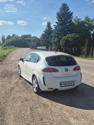White SEAT Leon 2008 in Jonava, with an engine capacity of 2.00 L and mileage of 289 thousand km for 1900 €, photo 7 on AUTOMOTO.COM.LV