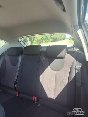 White SEAT Leon 2008 in Jonava, with an engine capacity of 2.00 L and mileage of 289 thousand km for 1900 €, photo 16 on AUTOMOTO.COM.LV