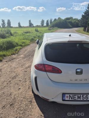 Balts SEAT Leon 2008 Jonava, ar dzinēja tilpumu 2.00 L un nobraukumu 289 tūkst. km par 1900 €, foto 4 vietnē AUTOMOTO.COM.LV