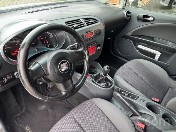 White SEAT Leon 2008 in Talsi, with an engine capacity of 1.60 L and mileage of 313 thousand km for 1795 €, photo 11 on AUTOMOTO.COM.LV
