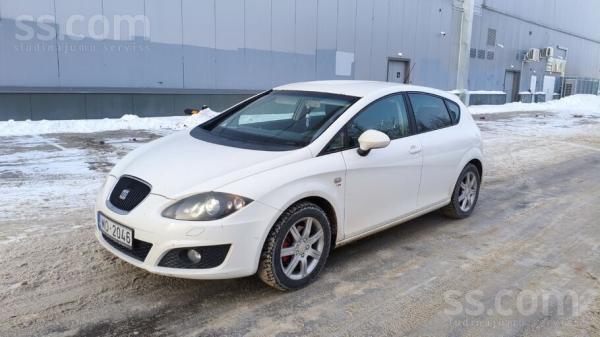 White SEAT Leon 2009 in Riga, with an engine capacity of 2.00 L and mileage of 354 thousand km for 3500 €, photo 1 on AUTOMOTO.COM.LV