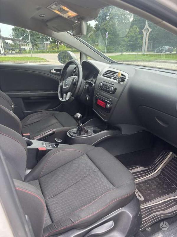 Balts SEAT Leon 2009 Tauragė, ar dzinēja tilpumu 2.00 L un nobraukumu 214 tūkst. km par 3000 €, foto 7 vietnē AUTOMOTO.COM.LV