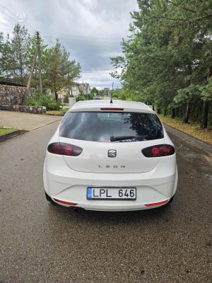 Белый Сеат Леон 2010 в Радвилишкис, объемом двигателя 1.60 л и пробегом 207 тыс. км за 2900 €, фото 9 на AUTOMOTO.COM.LV
