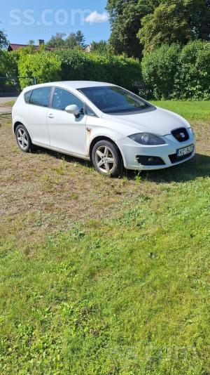 Balts SEAT Leon 2010 Liepāja, ar dzinēja tilpumu 1.60 L un nobraukumu 300 tūkst. km par 699 €, foto 4 vietnē AUTOMOTO.COM.LV