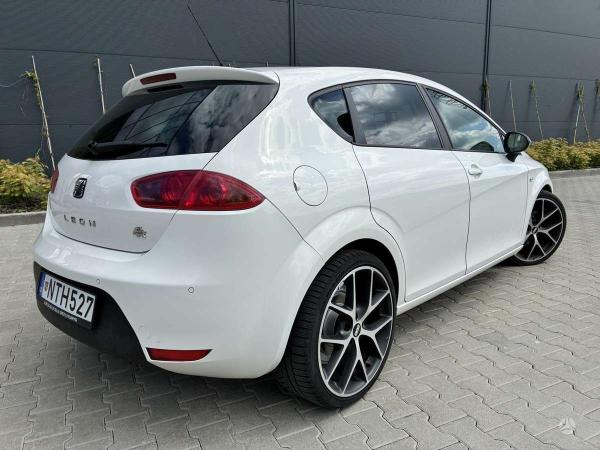 Balts SEAT Leon 2011 Viļņa, ar dzinēja tilpumu 2.00 L un nobraukumu 280 tūkst. km par 4250 €, foto 4 vietnē AUTOMOTO.COM.LV