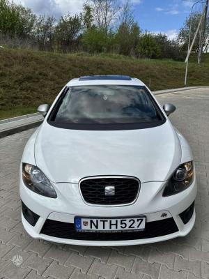 White SEAT Leon 2011 in Vilnius, with an engine capacity of 2.00 L and mileage of 280 thousand km for 4250 €, photo 6 on AUTOMOTO.COM.LV