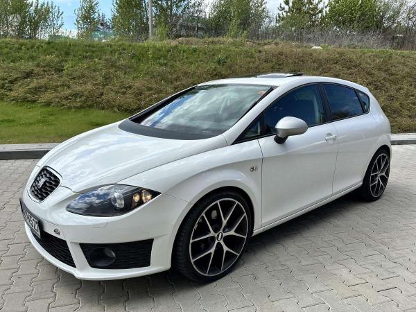 Balts SEAT Leon 2011 Viļņa, ar dzinēja tilpumu 2.00 L un nobraukumu 280 tūkst. km par 4250 €, foto 9 vietnē AUTOMOTO.COM.LV