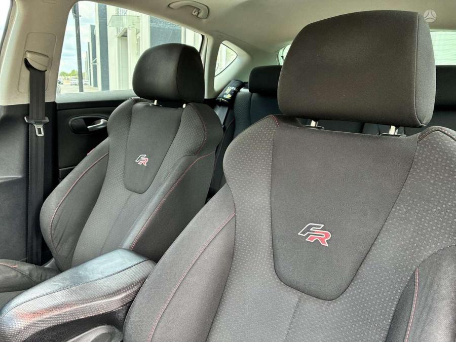 White SEAT Leon 2011 in Vilnius, with an engine capacity of 2.00 L and mileage of 280 thousand km for 4250 €, photo 22 on AUTOMOTO.COM.LV