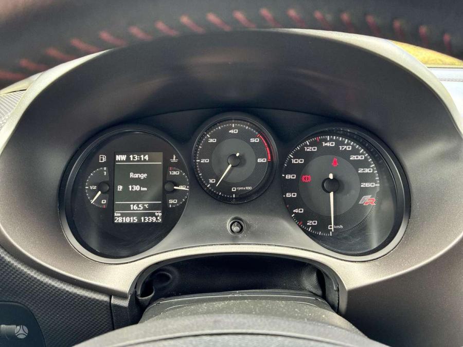 White SEAT Leon 2011 in Vilnius, with an engine capacity of 2.00 L and mileage of 280 thousand km for 4250 €, photo 25 on AUTOMOTO.COM.LV