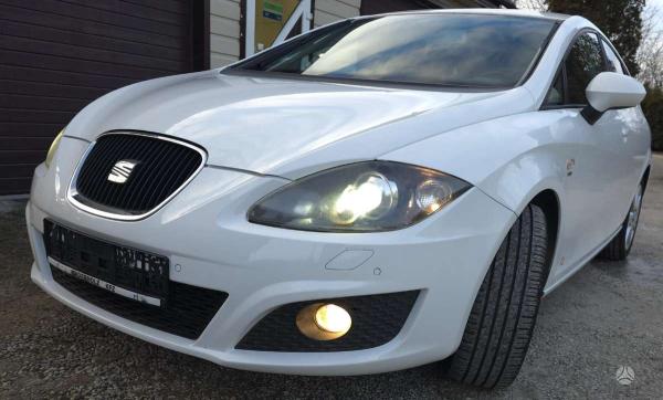 White SEAT Leon 2012 in Rokiskis, with an engine capacity of 1.97 L and mileage of 231 thousand km for 3750 €, photo 1 on AUTOMOTO.COM.LV