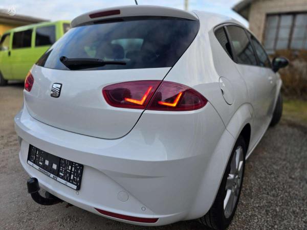 White SEAT Leon 2012 in Rokiskis, with an engine capacity of 1.97 L and mileage of 231 thousand km for 3750 €, photo 2 on AUTOMOTO.COM.LV