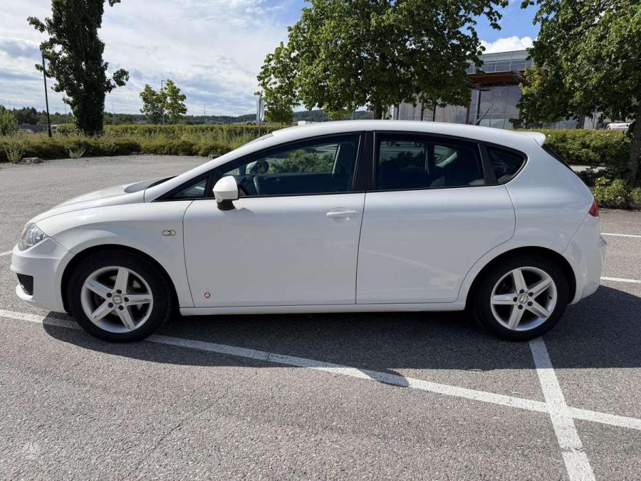 Balts SEAT Leon 2012 Panevēža, ar dzinēja tilpumu 1.60 L un nobraukumu 262 tūkst. km par 3400 €, foto 7 vietnē AUTOMOTO.COM.LV