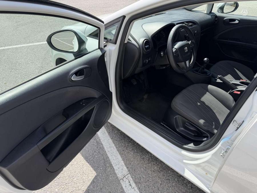 Balts SEAT Leon 2012 Panevēža, ar dzinēja tilpumu 1.60 L un nobraukumu 262 tūkst. km par 3400 €, foto 12 vietnē AUTOMOTO.COM.LV
