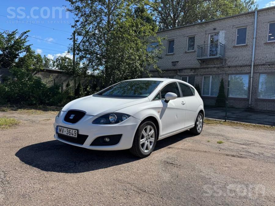 Balts SEAT Leon 2012 Rīga, ar dzinēja tilpumu 1.60 L un nobraukumu 208 tūkst. km par 2150 €, foto 1 vietnē AUTOMOTO.COM.LV