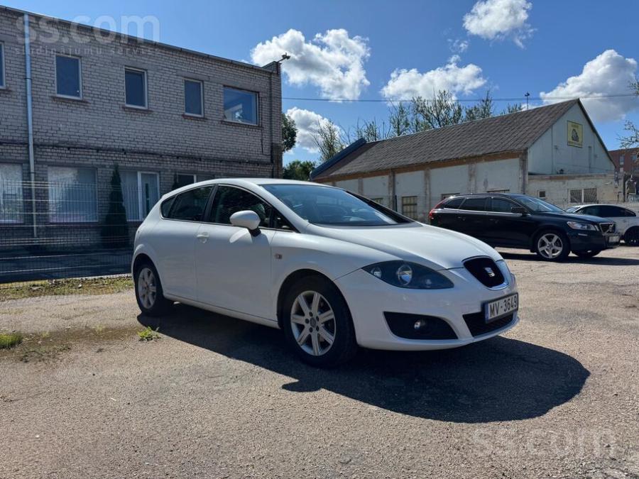 Balts SEAT Leon 2012 Rīga, ar dzinēja tilpumu 1.60 L un nobraukumu 208 tūkst. km par 2150 €, foto 3 vietnē AUTOMOTO.COM.LV