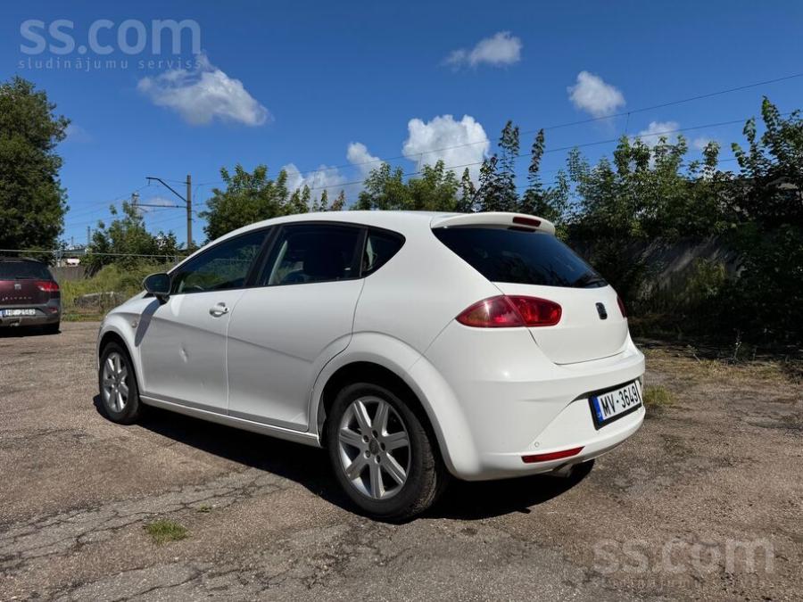 Balts SEAT Leon 2012 Rīga, ar dzinēja tilpumu 1.60 L un nobraukumu 208 tūkst. km par 2150 €, foto 5 vietnē AUTOMOTO.COM.LV