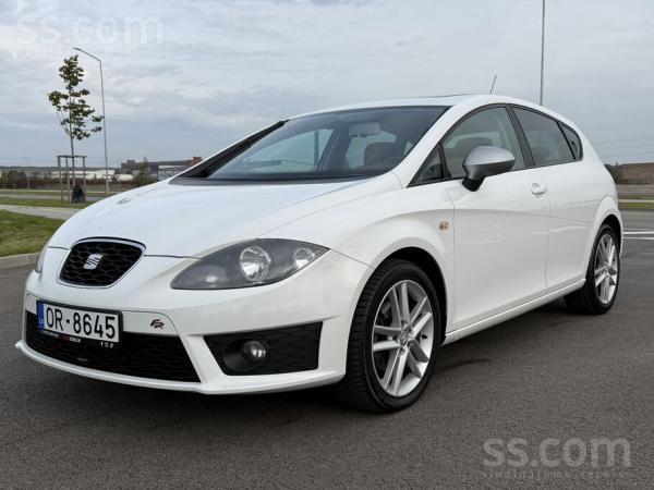 Сеат Леон 2012 в Лиепая на AUTOMOTO.COM.LV Белый Сеат Леон 2012 в Лиепая, объемом двигателя 2.00 л и пробегом 288 тыс. км за 4800 €, фото 1 на AUTOMOTO.COM.LV