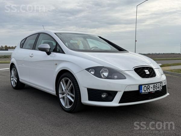 Сеат Леон 2012 в Лиепая на AUTOMOTO.COM.LV Белый Сеат Леон 2012 в Лиепая, объемом двигателя 2.00 л и пробегом 288 тыс. км за 4800 €, фото 4 на AUTOMOTO.COM.LV