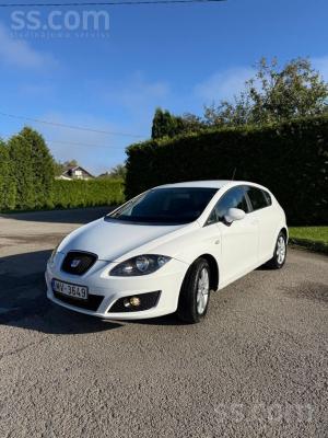 Balts SEAT Leon 2012 Rīga, ar dzinēja tilpumu 1.60 L un nobraukumu 208 tūkst. km par 4200 €, foto  vietnē AUTOMOTO.COM.LV