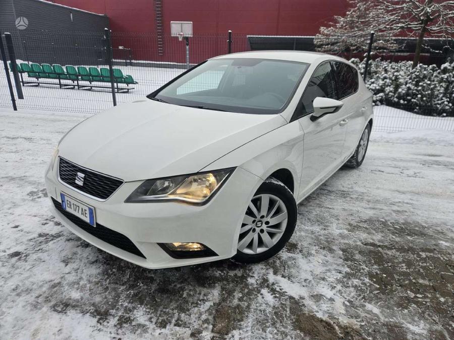 White SEAT Leon 2013 in Kaunas, with an engine capacity of 1.60 L and mileage of 261 thousand km for 5250 €, photo 1 on AUTOMOTO.COM.LV