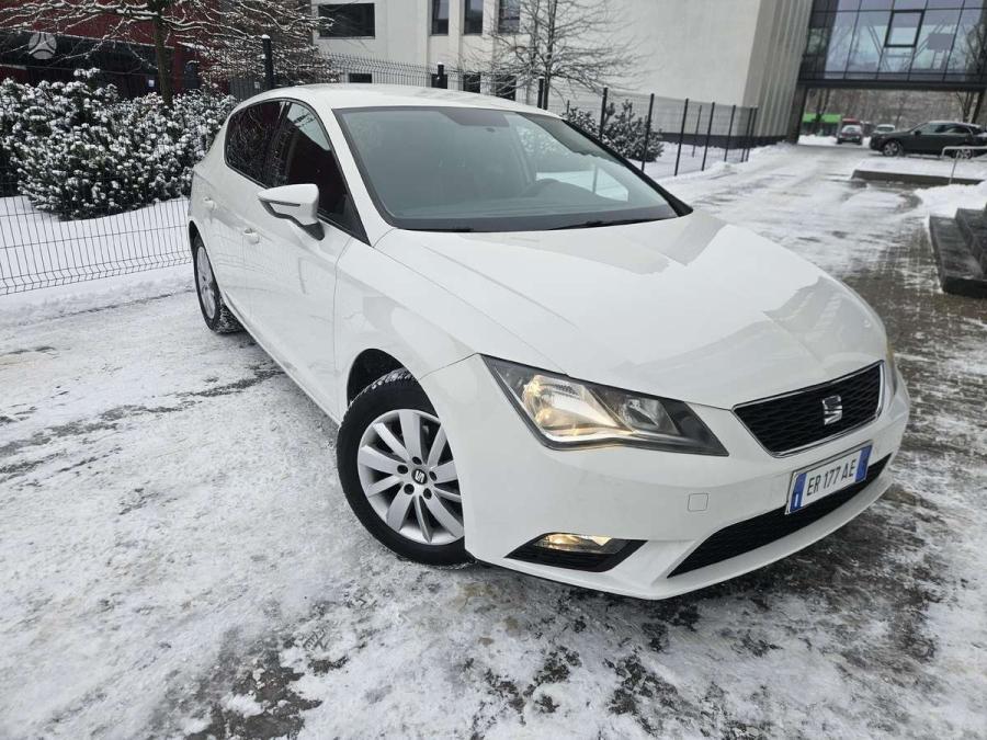 White SEAT Leon 2013 in Kaunas, with an engine capacity of 1.60 L and mileage of 261 thousand km for 5250 €, photo 2 on AUTOMOTO.COM.LV
