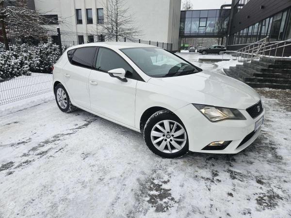 White SEAT Leon 2013 in Kaunas, with an engine capacity of 1.60 L and mileage of 261 thousand km for 5250 €, photo 3 on AUTOMOTO.COM.LV
