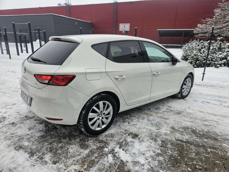 White SEAT Leon 2013 in Kaunas, with an engine capacity of 1.60 L and mileage of 261 thousand km for 5250 €, photo 20 on AUTOMOTO.COM.LV