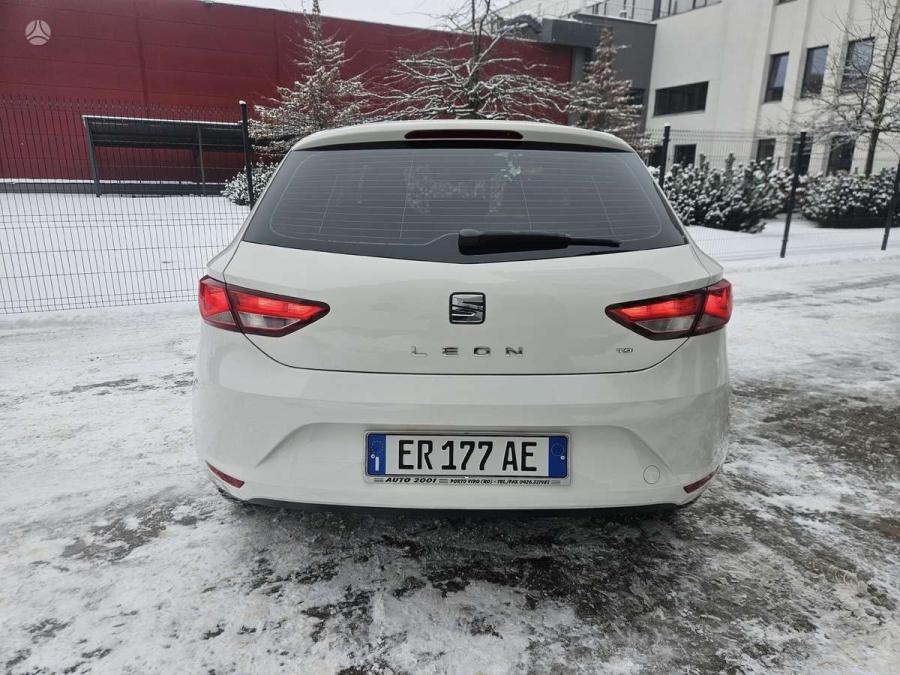 White SEAT Leon 2013 in Kaunas, with an engine capacity of 1.60 L and mileage of 261 thousand km for 5250 €, photo 21 on AUTOMOTO.COM.LV