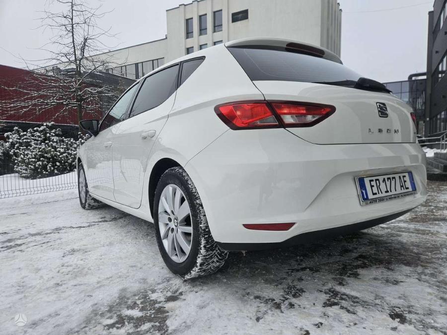 White SEAT Leon 2013 in Kaunas, with an engine capacity of 1.60 L and mileage of 261 thousand km for 5250 €, photo 24 on AUTOMOTO.COM.LV