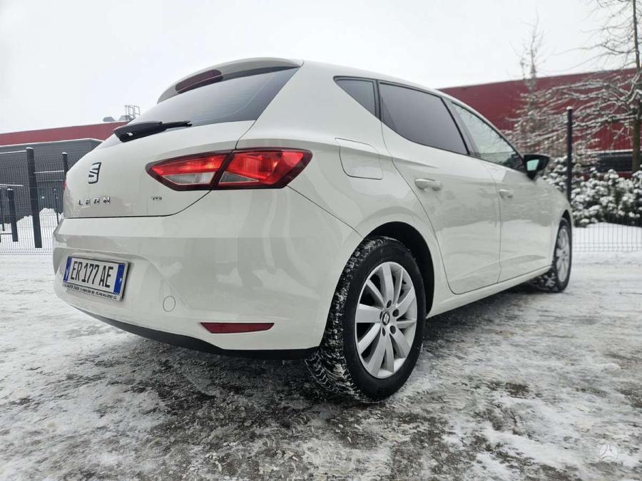 White SEAT Leon 2013 in Kaunas, with an engine capacity of 1.60 L and mileage of 261 thousand km for 5250 €, photo 25 on AUTOMOTO.COM.LV