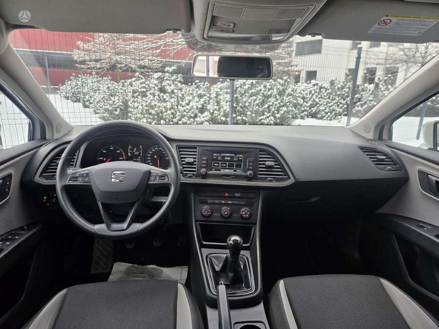 White SEAT Leon 2013 in Kaunas, with an engine capacity of 1.60 L and mileage of 261 thousand km for 5250 €, photo 32 on AUTOMOTO.COM.LV