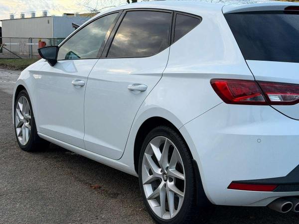 Balts SEAT Leon 2013 Tauragė, ar dzinēja tilpumu 1.97 L un nobraukumu 268 tūkst. km par 8900 €, foto 8 vietnē AUTOMOTO.COM.LV
