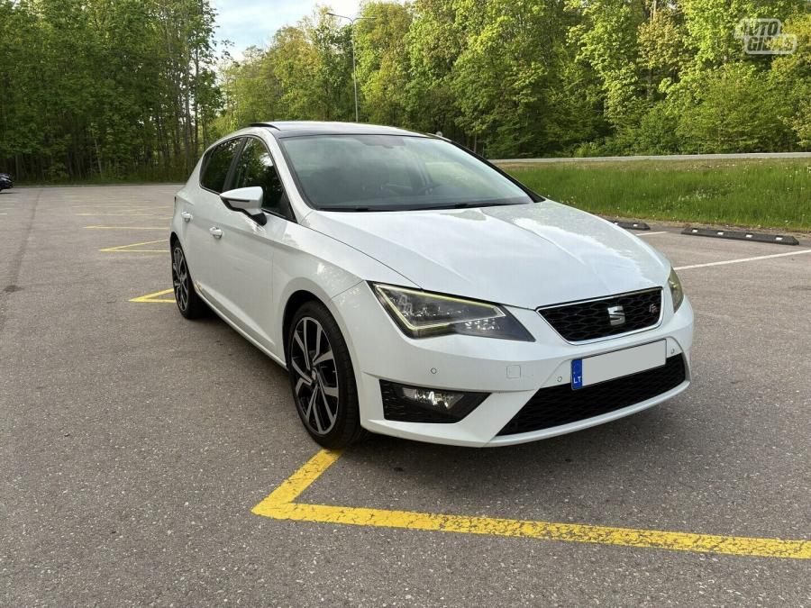 White SEAT Leon 2013 in Klaipeda, with an engine capacity of 2.00 L and mileage of 267 thousand km for 8000 €, photo 1 on AUTOMOTO.COM.LV
