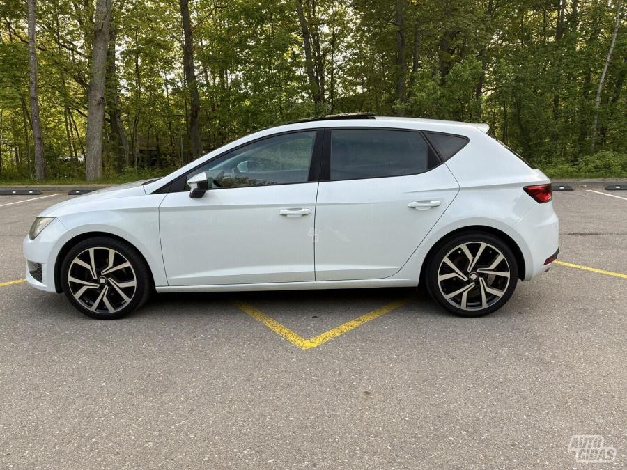 White SEAT Leon 2013 in Klaipeda, with an engine capacity of 2.00 L and mileage of 267 thousand km for 8000 €, photo 7 on AUTOMOTO.COM.LV