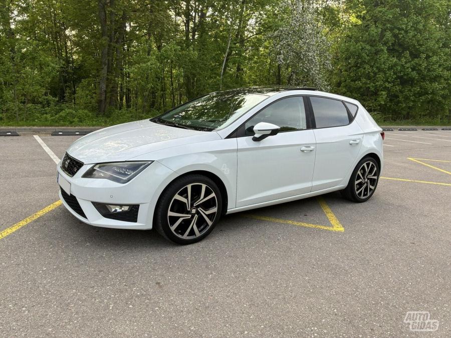 White SEAT Leon 2013 in Klaipeda, with an engine capacity of 2.00 L and mileage of 267 thousand km for 8000 €, photo 8 on AUTOMOTO.COM.LV