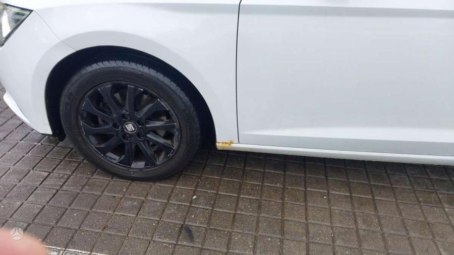 Balts SEAT Leon 2013 Viļņa, ar dzinēja tilpumu 1.60 L un nobraukumu 375 tūkst. km par 4500 €, foto 10 vietnē AUTOMOTO.COM.LV