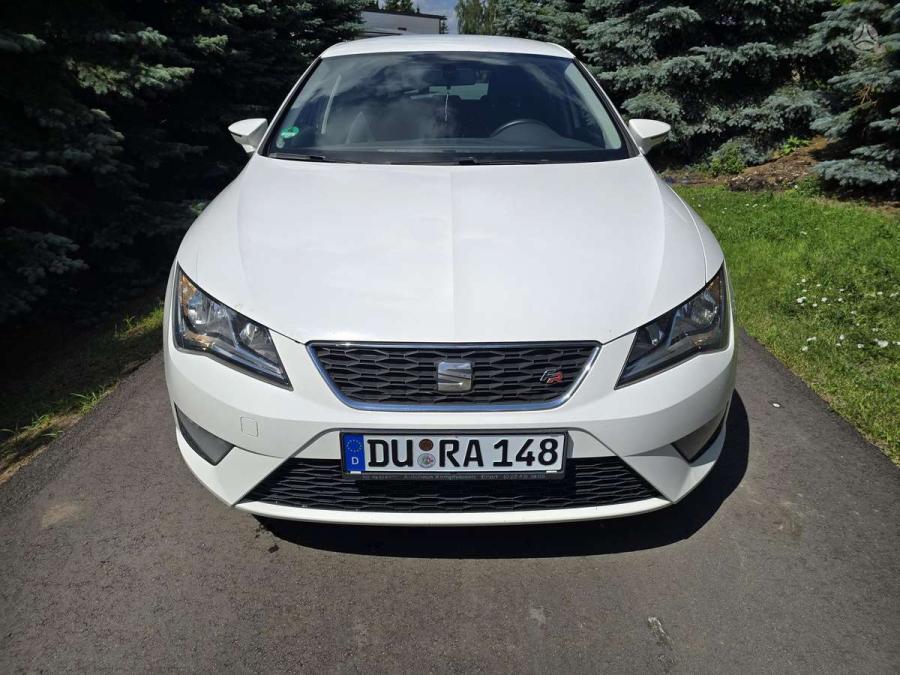 White SEAT Leon 2013 in Utena, with an engine capacity of 1.97 L and mileage of 226 thousand km for 5600 €, photo 4 on AUTOMOTO.COM.LV