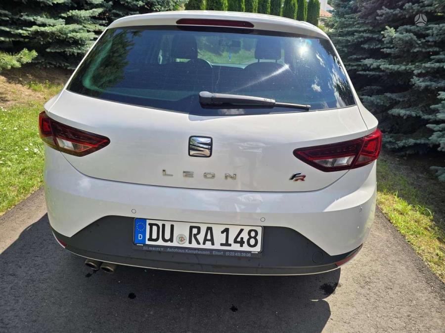 White SEAT Leon 2013 in Utena, with an engine capacity of 1.97 L and mileage of 226 thousand km for 5600 €, photo 7 on AUTOMOTO.COM.LV