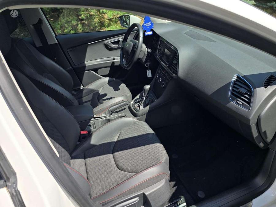 White SEAT Leon 2013 in Utena, with an engine capacity of 1.97 L and mileage of 226 thousand km for 5600 €, photo 12 on AUTOMOTO.COM.LV
