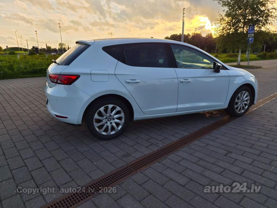 White SEAT Leon 2013 in Tallinn, with an engine capacity of 1.20 L and mileage of 199 thousand km for 6900 €, photo 9 on AUTOMOTO.COM.LV