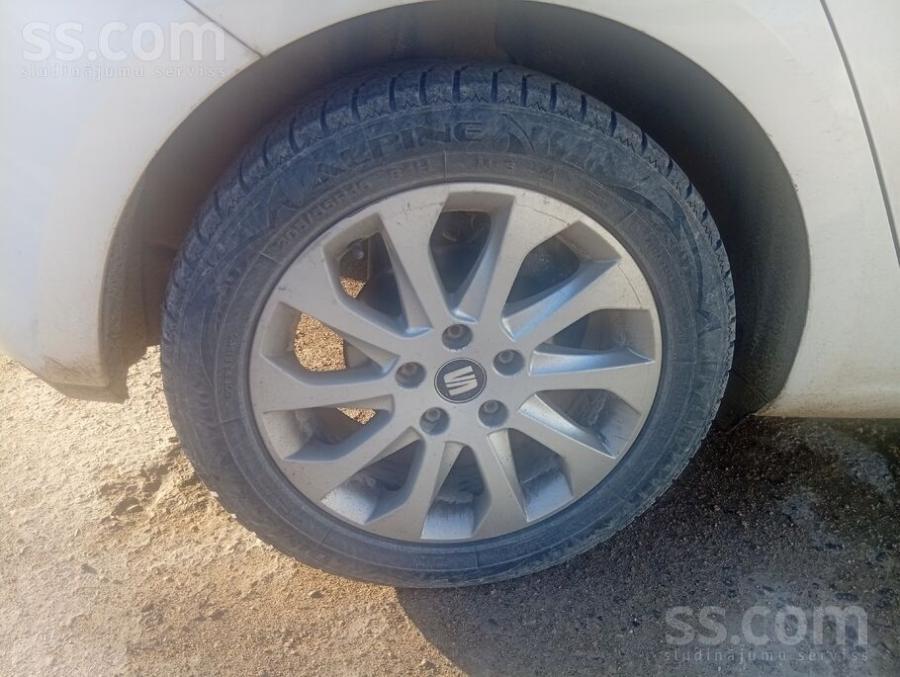 Balts SEAT Leon 2013 Bauska, ar dzinēja tilpumu 1.60 L un nobraukumu 0 tūkst. km par 4200 €, foto 4 vietnē AUTOMOTO.COM.LV