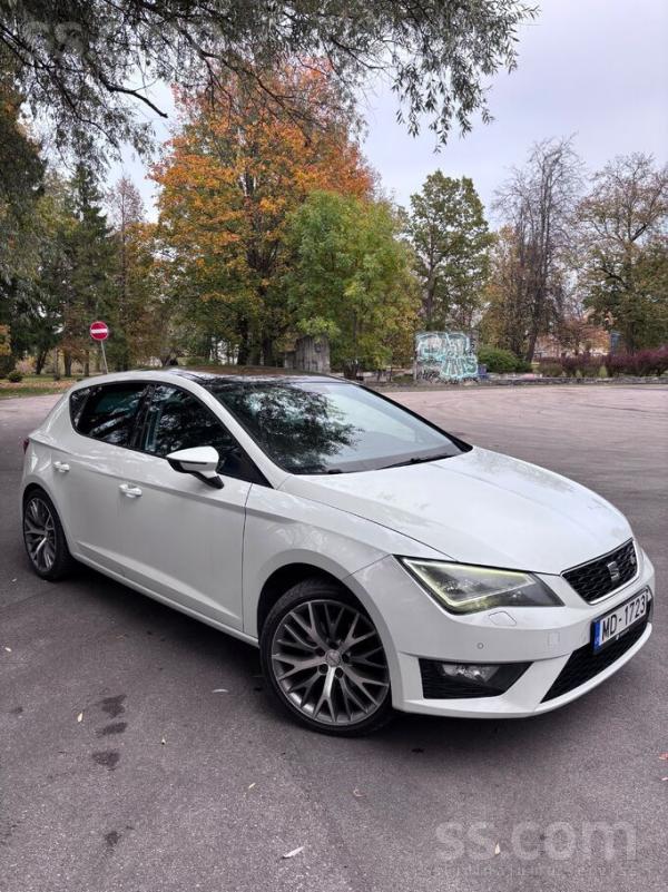 White SEAT Leon 2013 in Riga, with an engine capacity of 2.00 L and mileage of 343 thousand km for 4800 €, photo 4 on AUTOMOTO.COM.LV