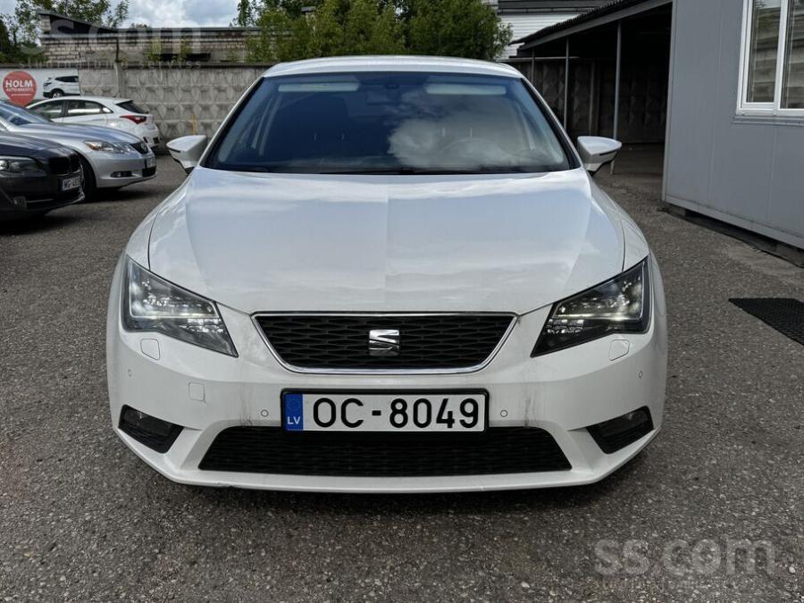 White SEAT Leon 2014 in Daugavpils, with an engine capacity of 2.00 L and mileage of 0 thousand km for 7850 €, photo 3 on AUTOMOTO.COM.LV